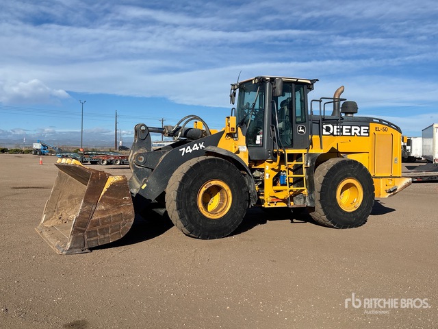 2013 John Deere 744K Wheel Loader | Ritchie Bros. Auctioneers
