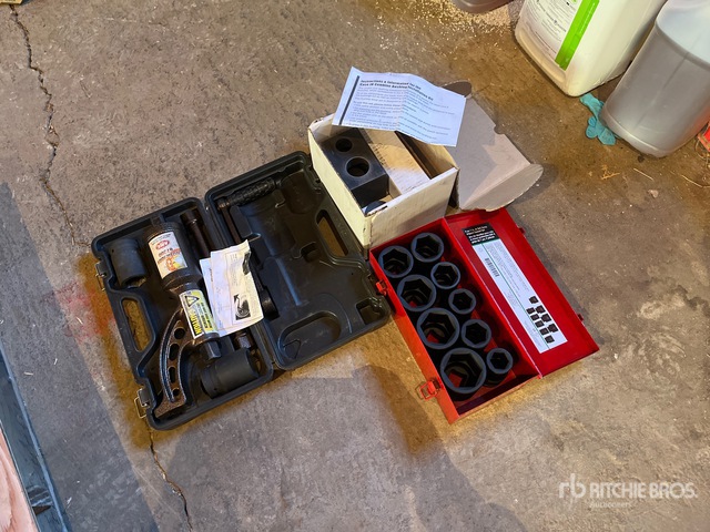 Case IH Combine Bushing Installation Kit | Ritchie Bros. Auctioneers