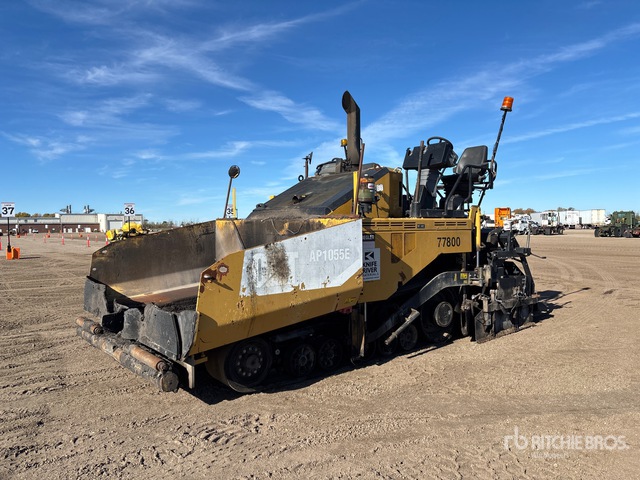 2013 Cat AP1055E Track Extendedora de Asfalto | Ritchie Bros. Auctioneers
