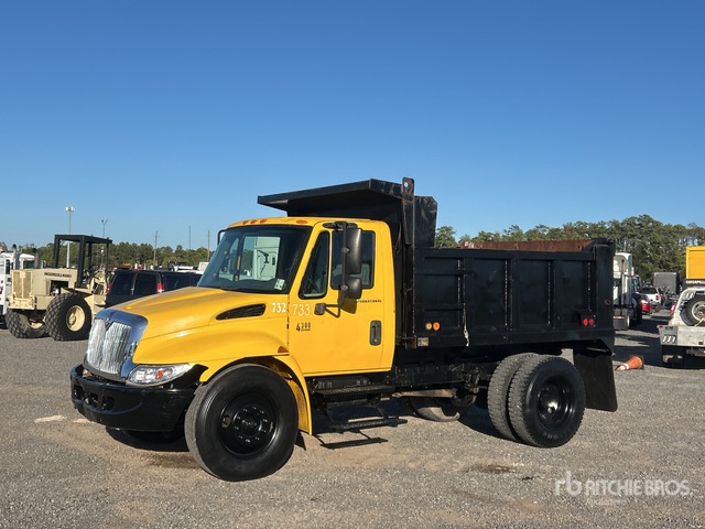 2005 International 4300 4x2 Tipper Truck | Ritchie Bros. Auctioneers