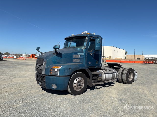 2021 Mack AN42T 4x2 S/A Day Cab Truck Tractor | Ritchie Bros. Auctioneers