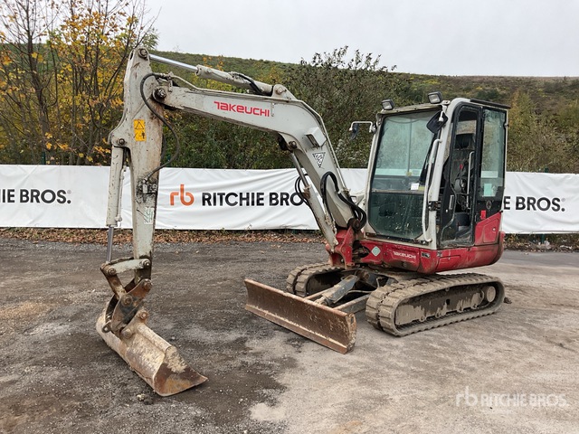 2018 Takeuchi TB240 Mini Excavadora | Ritchie Bros. Auctioneers