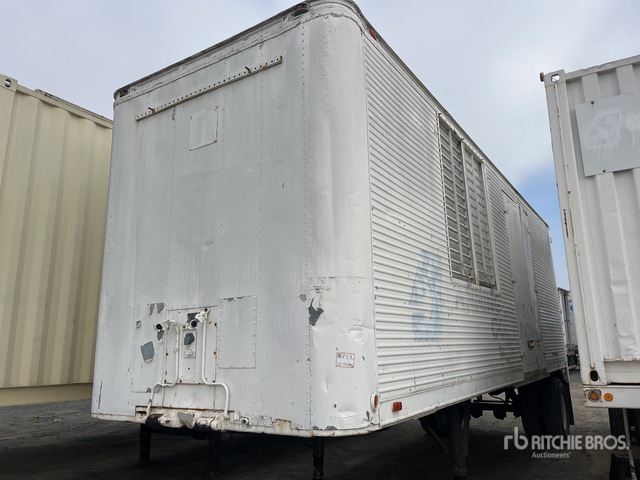 Anning-Johnson MCD-250-3 250 kW Mobile Generator Set | Ritchie Bros ...