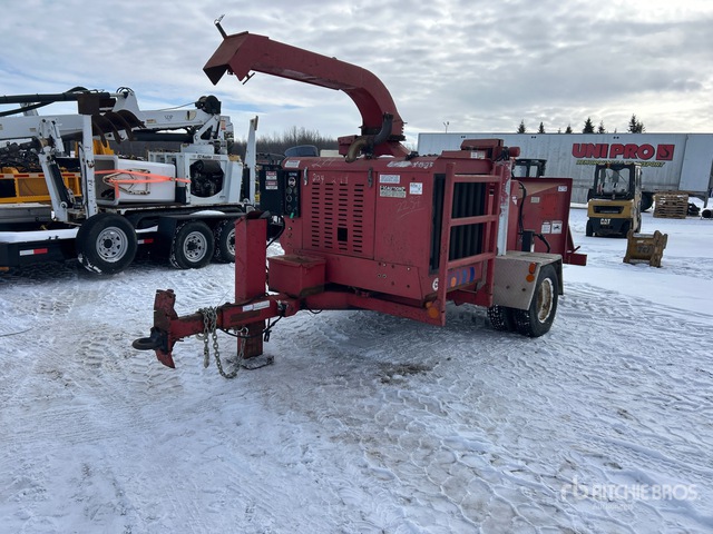 2004 Morbark 2400XL Tow-Behind Wood Chipper | Ritchie Bros. Auctioneers