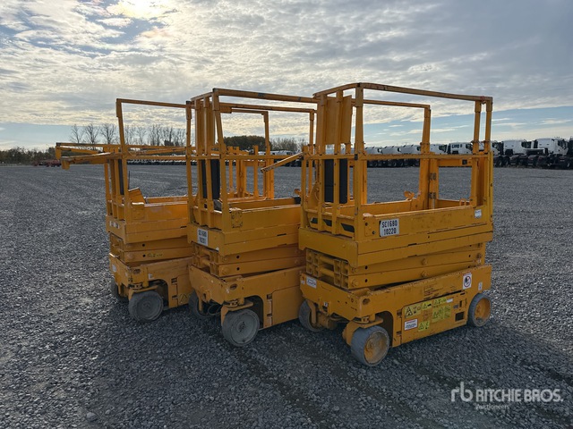 Genie GS-1532 Electric Scissor Lift (Inoperable) | Ritchie Bros ...
