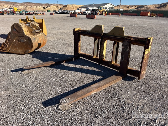 71 in Wheel Loader Forks - Fits Cat 950 | Ritchie Bros. Auctioneers