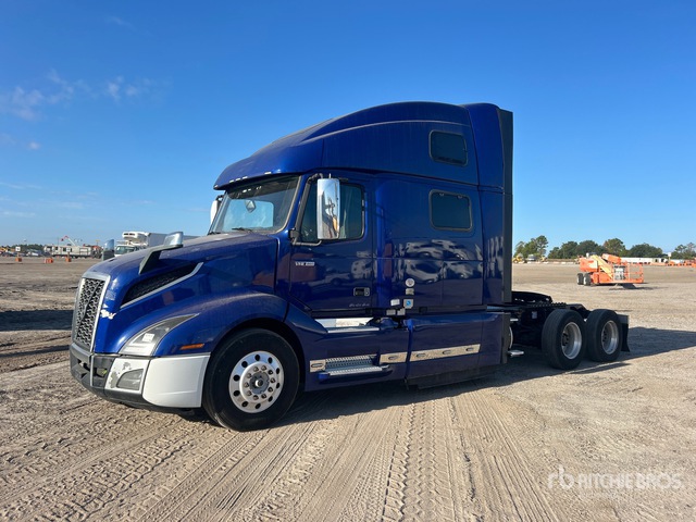 2021 Volvo VNL860 6x4 3- Achs Sattelzugmaschine mit Schlafkabine ...