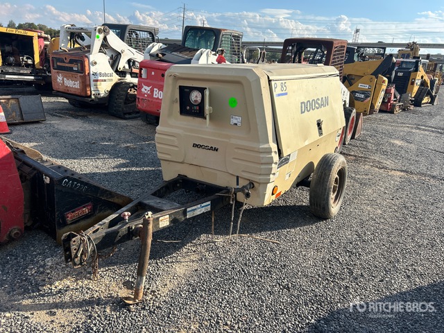 2018 Doosan P185WDOT4F 185 cfm Mobile Air Compressor | Ritchie Bros ...