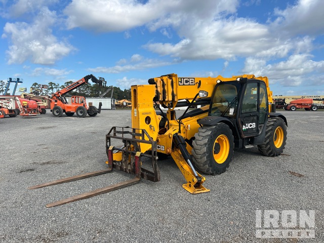 2015 JCB 512-56 Telehandler | Ritchie Bros. Auctioneers