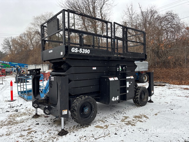 2013 Genie GS-5390 RT 4x4 Diesel Scissor Lift | Ritchie Bros. Auctioneers