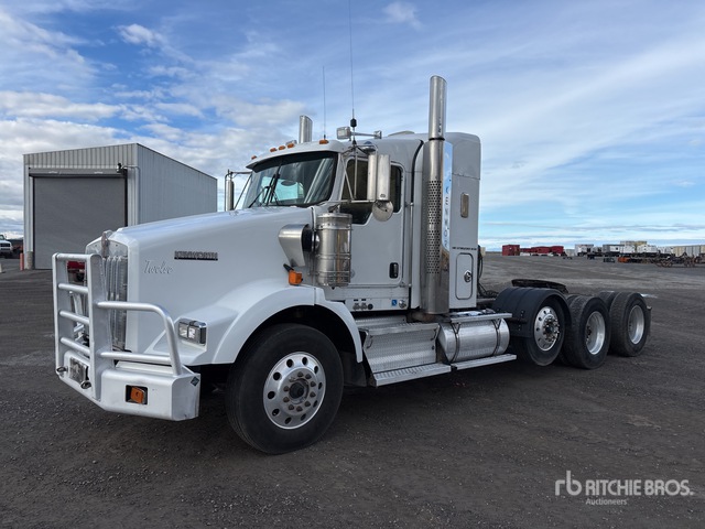 2012 Kenworth T800 8x4 Tri/A Sleeper Truck Tractor | Ritchie Bros ...