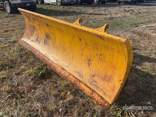 Craig 12 ft 2 Way Q/C Snow Plow - Fits Wheel Loader | Ritchie Bros ...