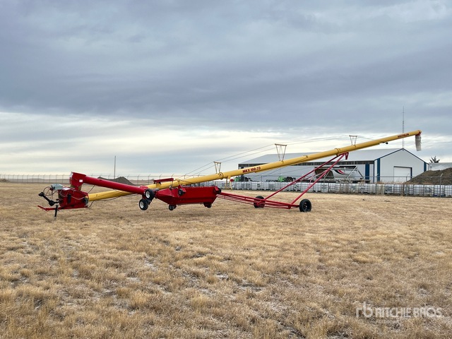 Westfield MKX100-73 10 in x 73 ft Swing Grain Auger | Ritchie Bros ...