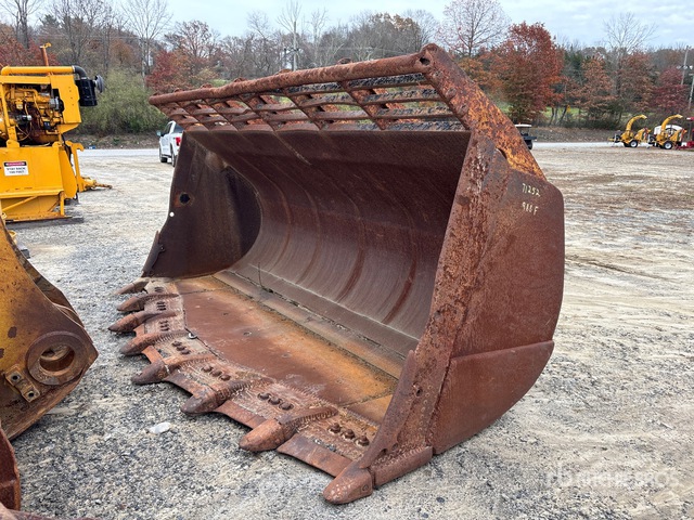 145 in Spade Nose Wheel Loader Bucket - Fits Cat 988F | Ritchie Bros ...
