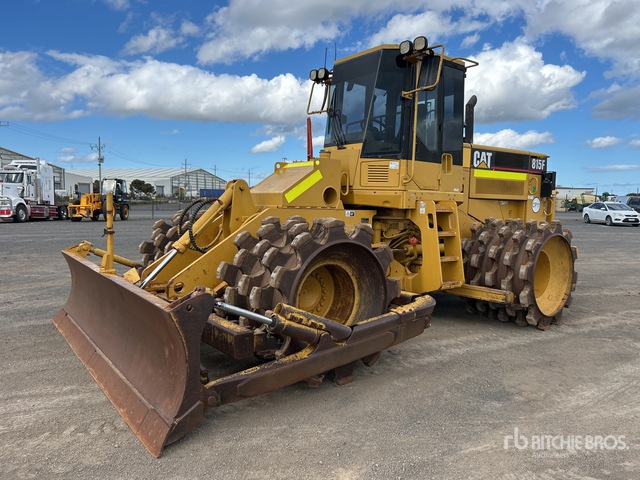2004 Cat 815F Soil Compactor | Ritchie Bros. Auctioneers