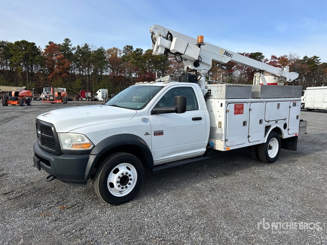 Altec AT200A 30 ft on 2012 Dodge Ram 4500 4x2 Camion de cubo | Ritchie ...