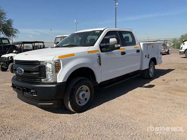 2018 Ford F-250 XL 4x4 Crew Cab Utility Truck | Ritchie Bros. Auctioneers