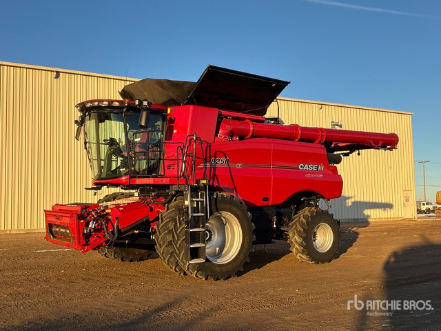 2020 Case IH 8250 Combine Harvester | Ritchie Bros. Auctioneers