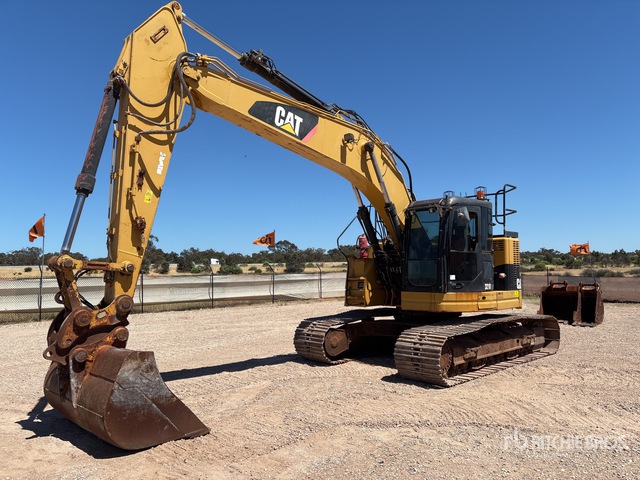 2013 Cat 321D LCR Tracked Excavator | Ritchie Bros. Auctioneers