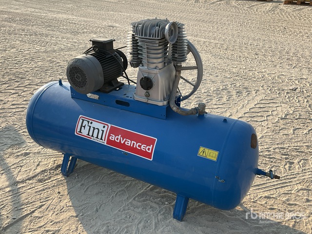 Fini Skid-Mounted Electric 500 L Shop Air Compressor | Ritchie Bros ...