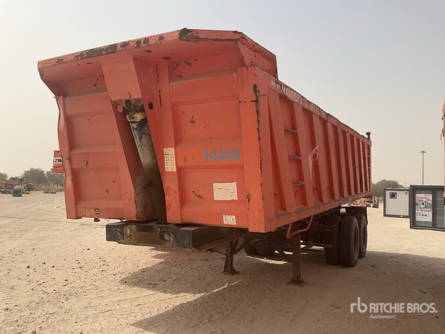 Mammut T/A End Dump Trailer | Ritchie Bros. Auctioneers