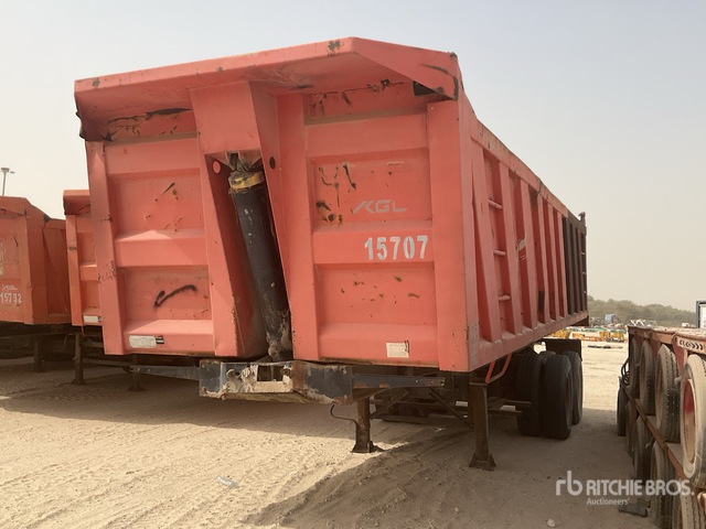 Mammut T/A End Dump Trailer | Ritchie Bros. Auctioneers