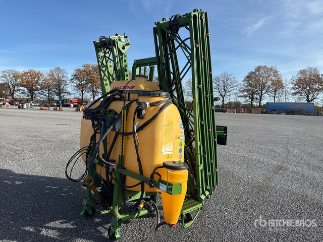 Amazone UF1200 3-Point Hitch Sprayer | Ritchie Bros. Auctioneers