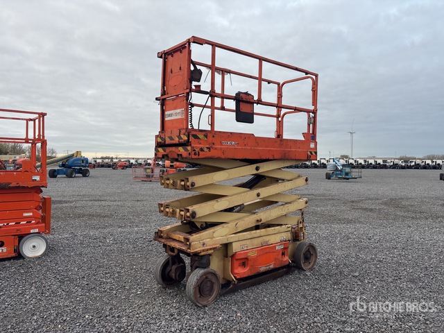 2015 JLG 2032ES Electric Scissor Lift | Ritchie Bros. Auctioneers