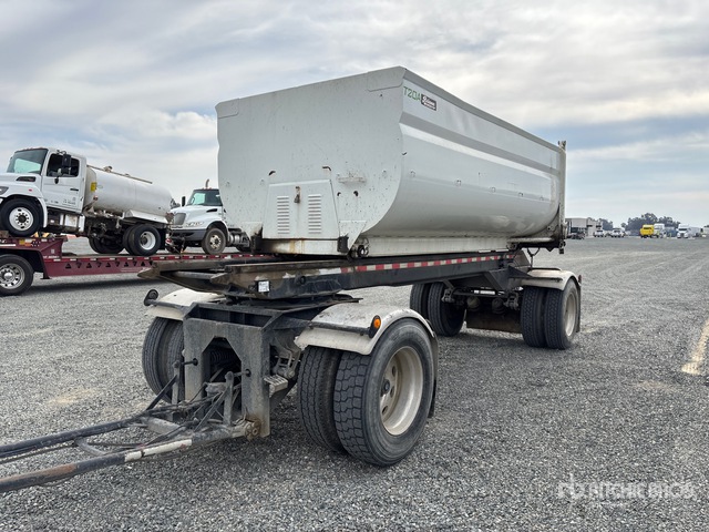 Reliance T/A Turntable Transfer Trailer | Ritchie Bros. Auctioneers
