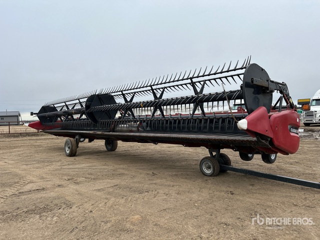 2014 Case 3152 40 ft Draper Combine Header | Ritchie Bros. Auctioneers