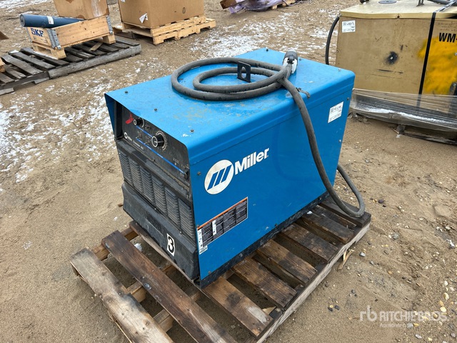 Miller Dimension 652 650 A Soudeuse | Ritchie Bros. Auctioneers