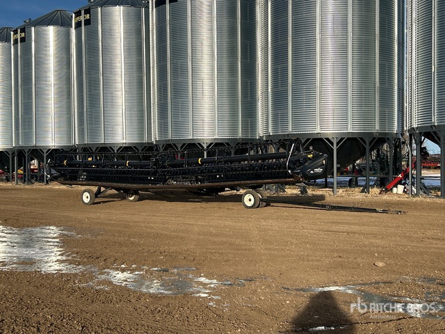 2014 MacDon FD75-D 40 ft Flex Draper Combine Header | Ritchie Bros ...