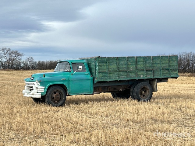 1955 GMC 960 4x2 Grain Truck | Ritchie Bros. Auctioneers