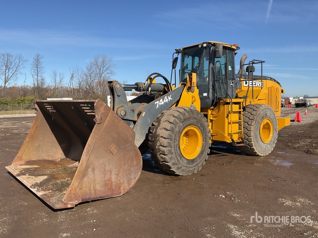 2016 John Deere 744K Wheel Loader | Ritchie Bros. Auctioneers