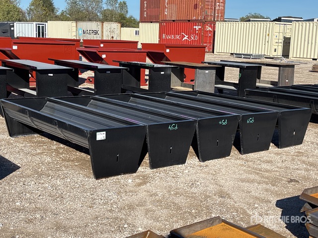 Quantity of (5) 2025 Kit Containers CF-90-V2025 90 in Steel Livestock ...