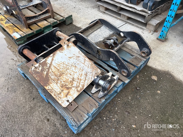 Thumb, Plate, Jack Hammer | Ritchie Bros. Auctioneers