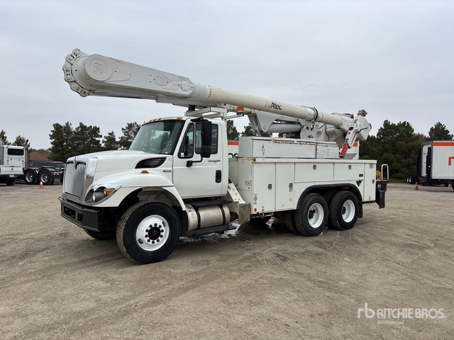 Altec AM55E 56 ft on 2009 International 7500 6x4 Bucket Truck | Ritchie ...