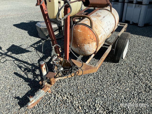 8 ft S/A Vertical blast sprayer Pull-Type Sprayer | Ritchie Bros ...