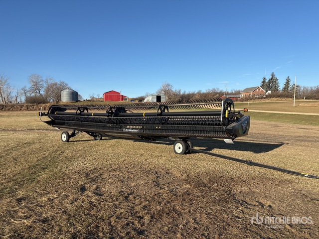 MacDon FD140 40 ft Flex Draper Combine Header | Ritchie Bros. Auctioneers