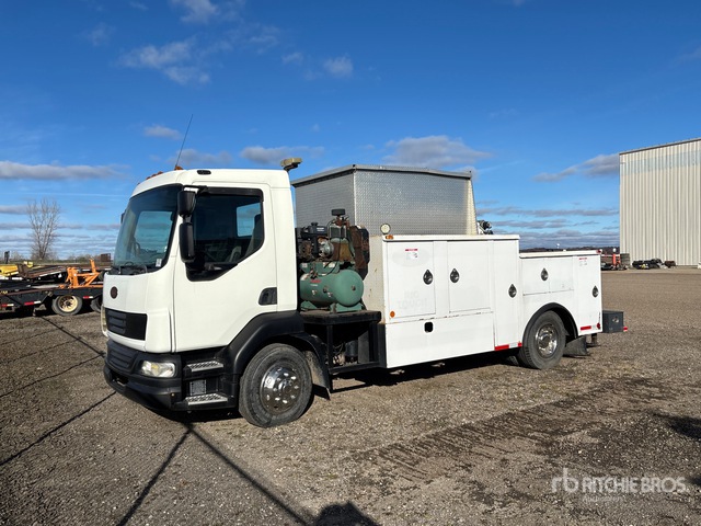 2008 Peterbilt K300 4x2 Service Truck | Ritchie Bros. Auctioneers