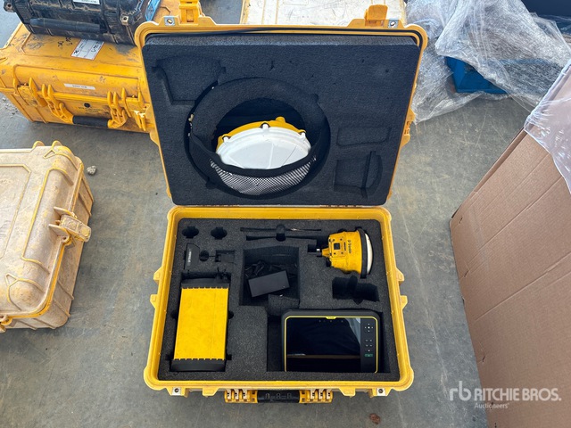 Trimble Survey Kit #9 Divers - Équipements Laser et GPS | Ritchie Bros ...