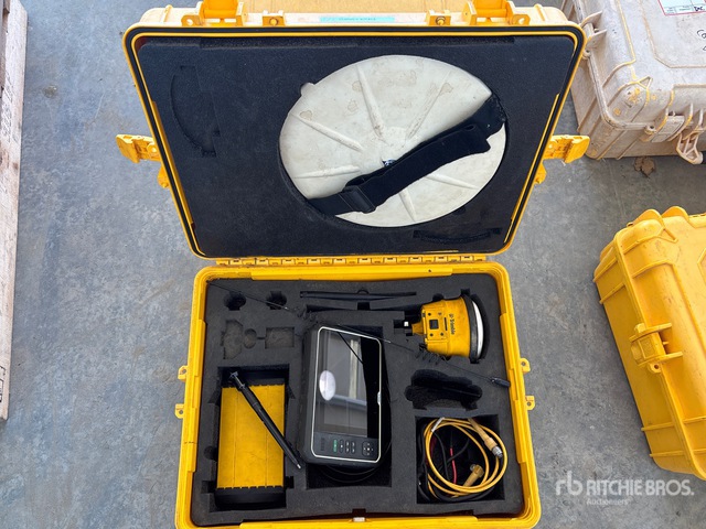 Trimble Survey Kit #14 | Ritchie Bros. Auctioneers