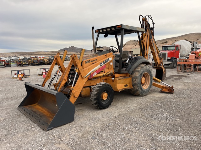 2003 Case 580 Super M 4x4 Retroexcavadora | Ritchie Bros. Auctioneers
