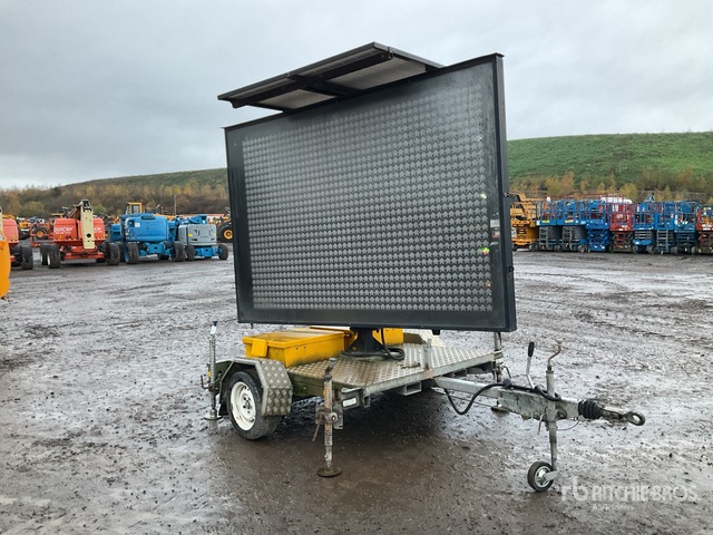 Graham Edwards Trailers Solar Standard Variable Message Board | Ritchie ...