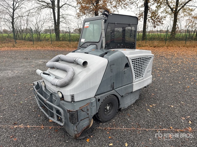2017 Nilfisk SW 8000 Floor Scrubber | Ritchie Bros. Auctioneers
