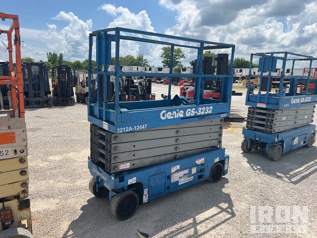 2012 Genie GS-3232 Electric Scissor Lift | Ritchie Bros. Auctioneers