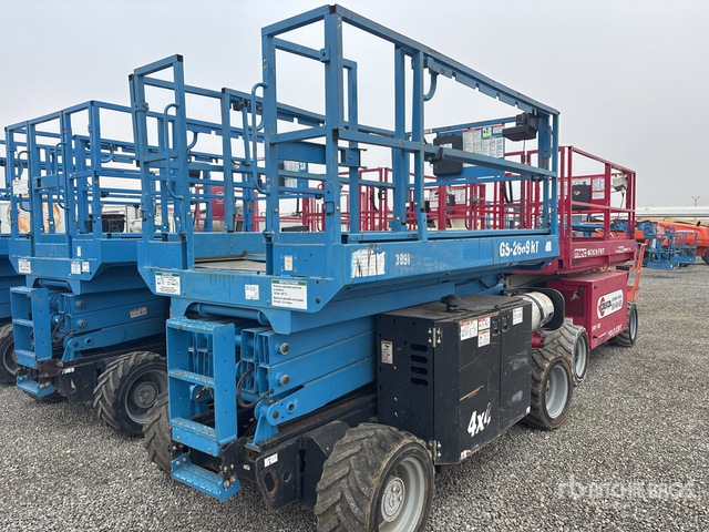 2014 Genie GS-2669 RT 4x4 Dual Fuel Scissor Lift | Ritchie Bros ...