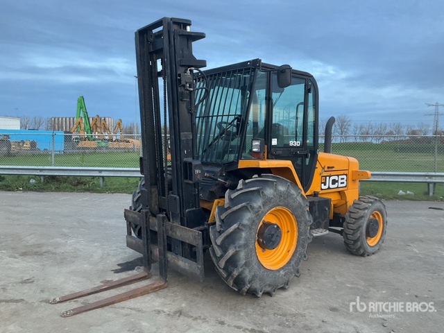 2015 JCB 930 3000 kg 4x4 Rough Terrain Forklift | Ritchie Bros. Auctioneers