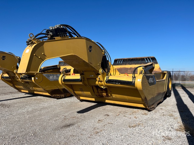 2015 MTS MT35LGP 4 Tire Hydraulic Pull Scraper | Ritchie Bros. Auctioneers
