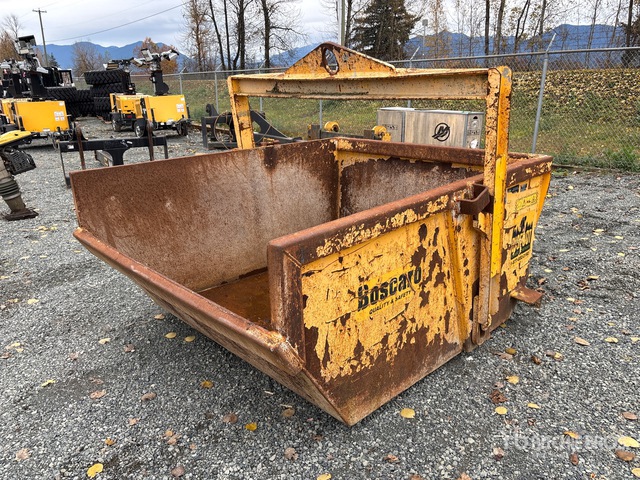 Boscaro 7 ft Self-Dumping Hopper | Ritchie Bros. Auctioneers